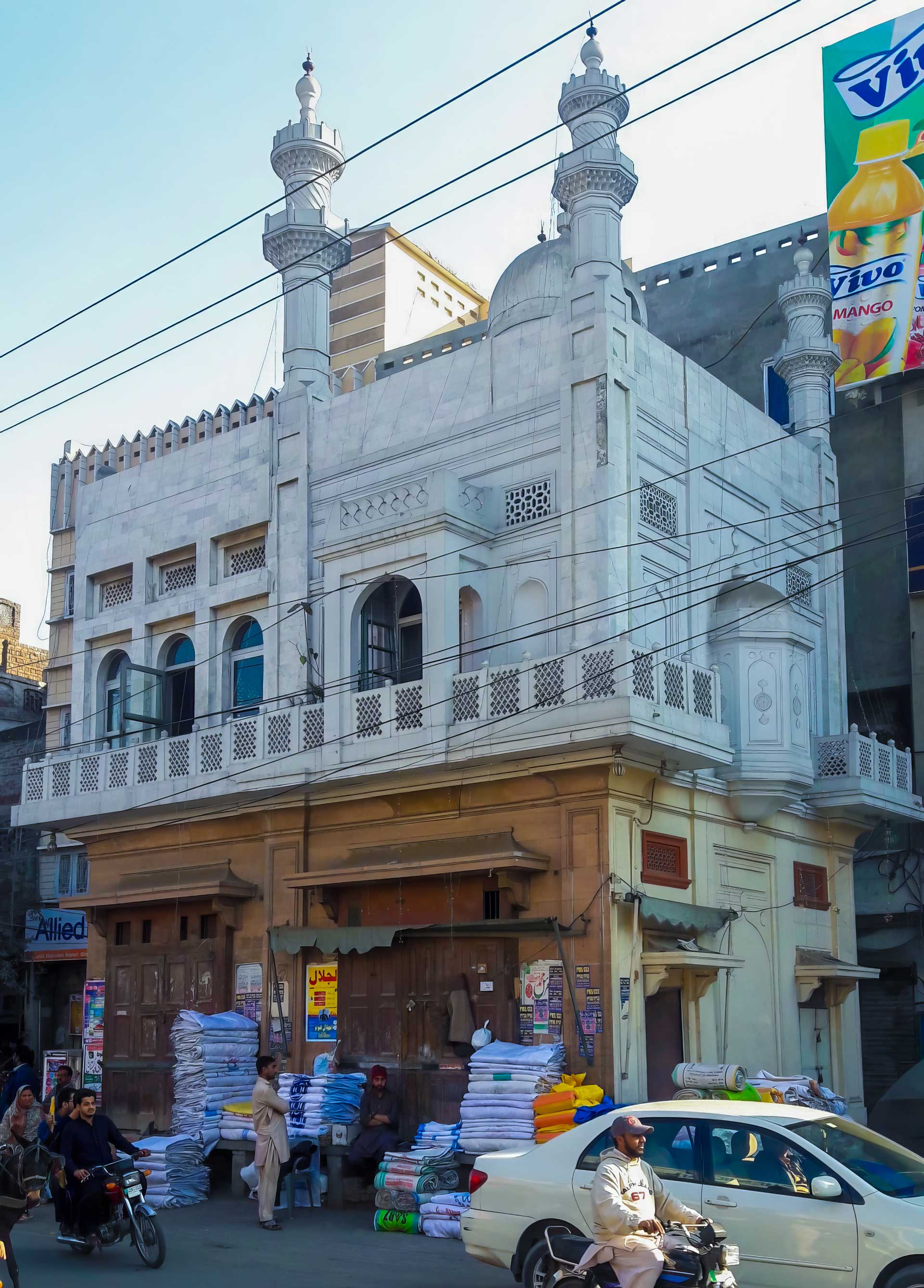 Shab Bhar Masjid - Pakistan - PlaceMania
